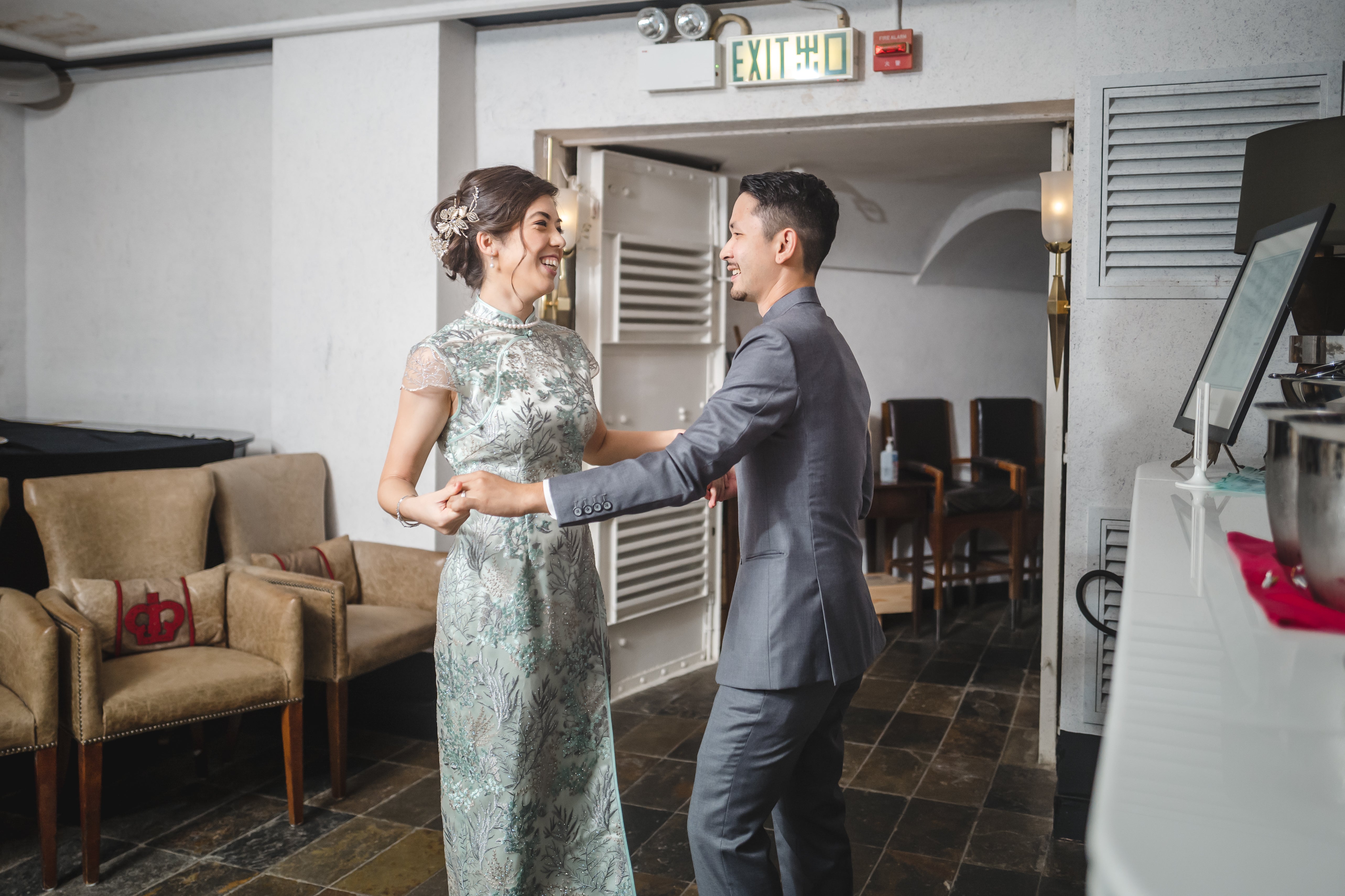 How to Find the Perfect Bridal Qipao / Cheongsam for your Wedding ...